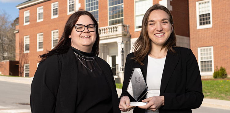 Elise Hamill recognized for work advancing migrant justice | NEXUS ...